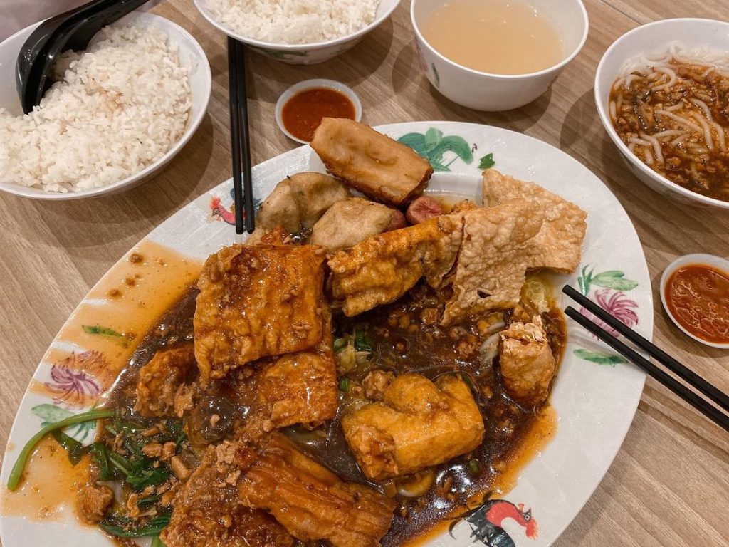 创新传统合为一体🔥 Fu Lin Kitchen客家酿豆腐玩出新花样😋 中午卖酿料，夜晚变酒吧！ - 🇸🇬新加坡省钱皇后-皇后情报局